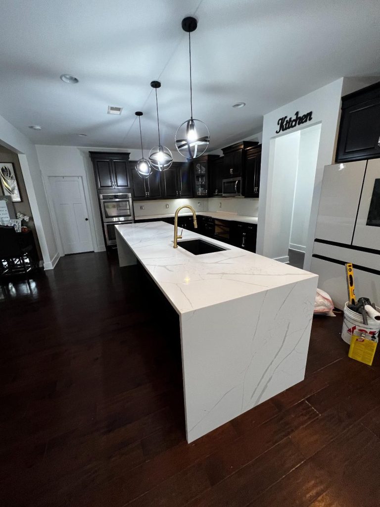 Anderson Granite & Marble Shop of Greenwood - Calacatta Rio Quartz - 02 ...