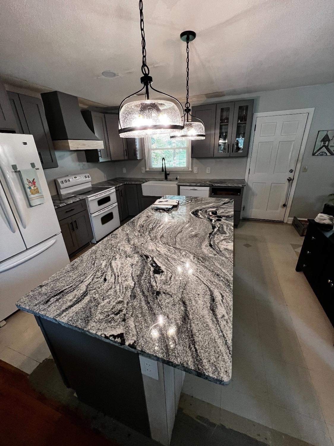 Anderson Granite & Marble Shop of Greenwood - Viscon White Granite - 04 ...